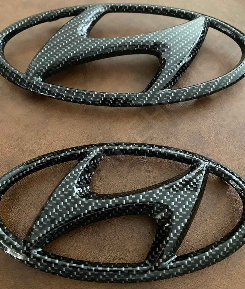 2020-2025 Palisade Factory Hyundai Emblem Set in Glossy Black — KDM ...